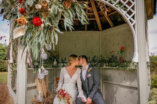 Your Surrey Wedding magazine Helping Couples Getting Married in Surrey